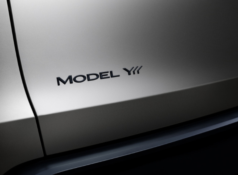 特斯拉官宣新车：Model YL，金秋见！为大六座豪华SUV，已登上工信部新车目录，售价或在40万元左右 | 每经网